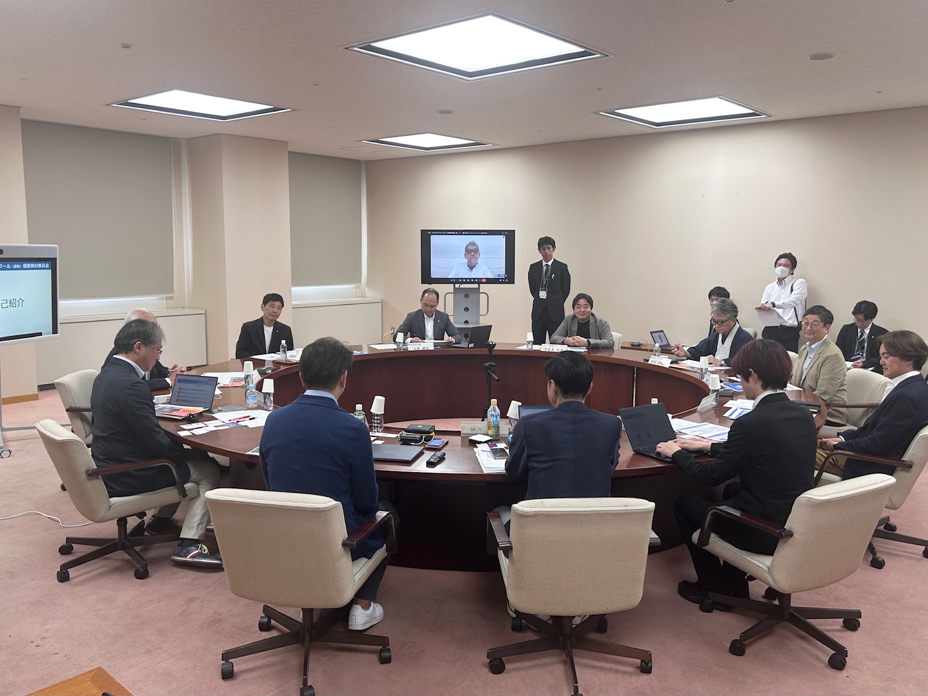 FM GUNMA NEWS「デジタルクリエイティブスクール（仮称）構想検討委員会」開催 スクール開設に向け有識者ら意見交換